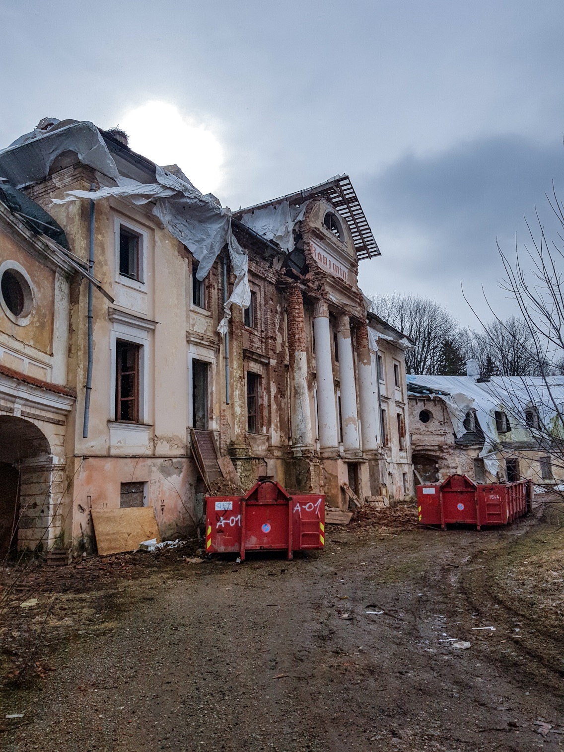 Castles and manors in Zemgale — Southern Latvia