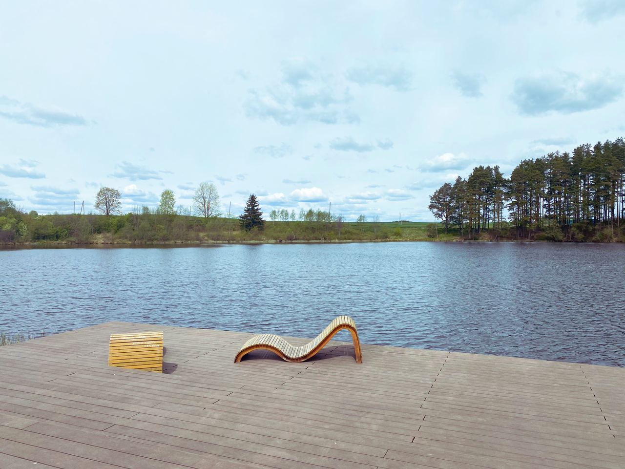 Tepera ezers un vecais parks. Smiltene, Latvija