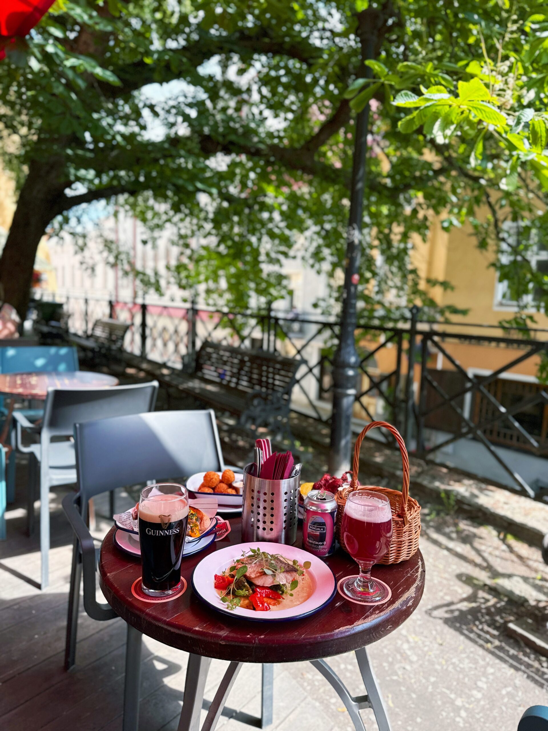 Batutu parks Jump Space tirdzniecības centrā Spice. Rīga, Latvija